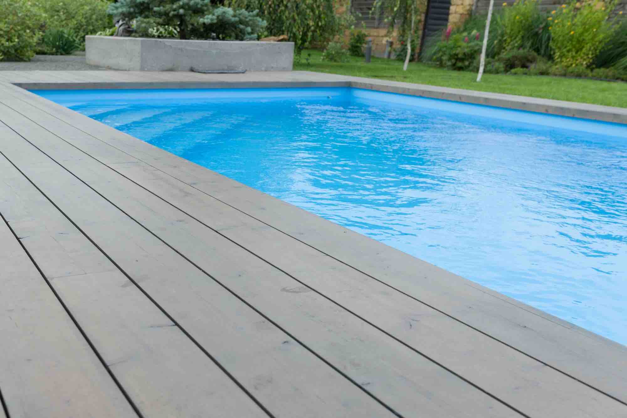 Does a Pool Deck Need To Be Bonded? - Backyard Pool Guy